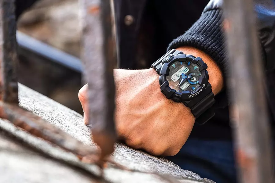 g-shock ga710b-1a2 kuvala