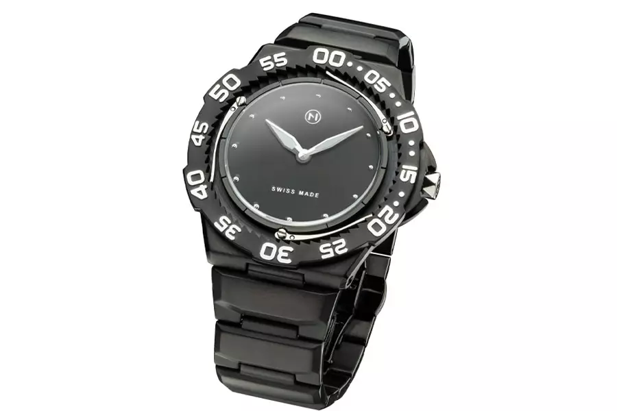 Най-тънкият часовник за гмуркане в света, пуснат в ограничено черно издание 10212_3
