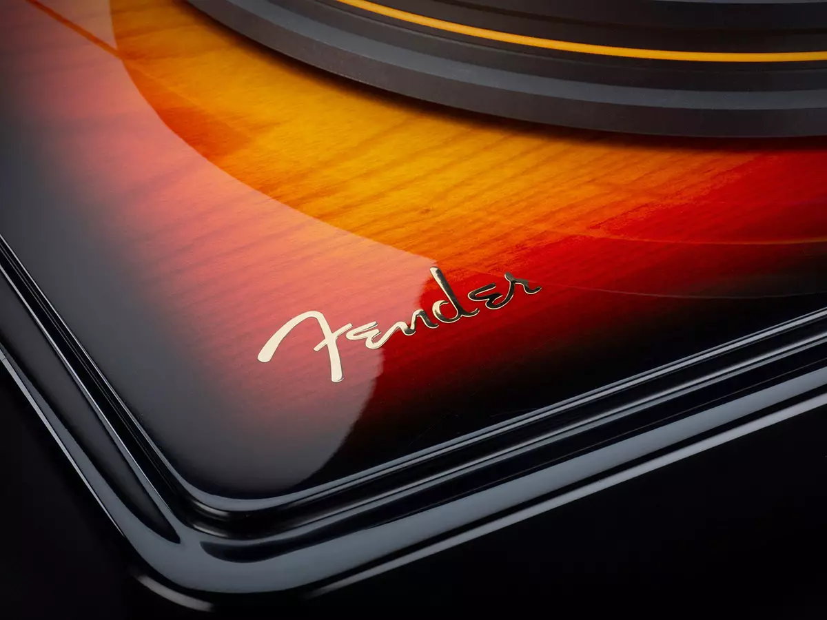 Logotipo detallado de edición limitada de tocadiscos Fender