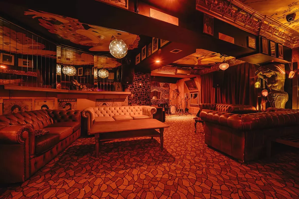 lazybones Lounge interior