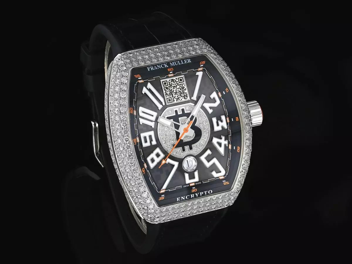 Franck muller ពេជ្រផ្ទាល់ខ្លួនត្រូវបានរុំព័ទ្ធ