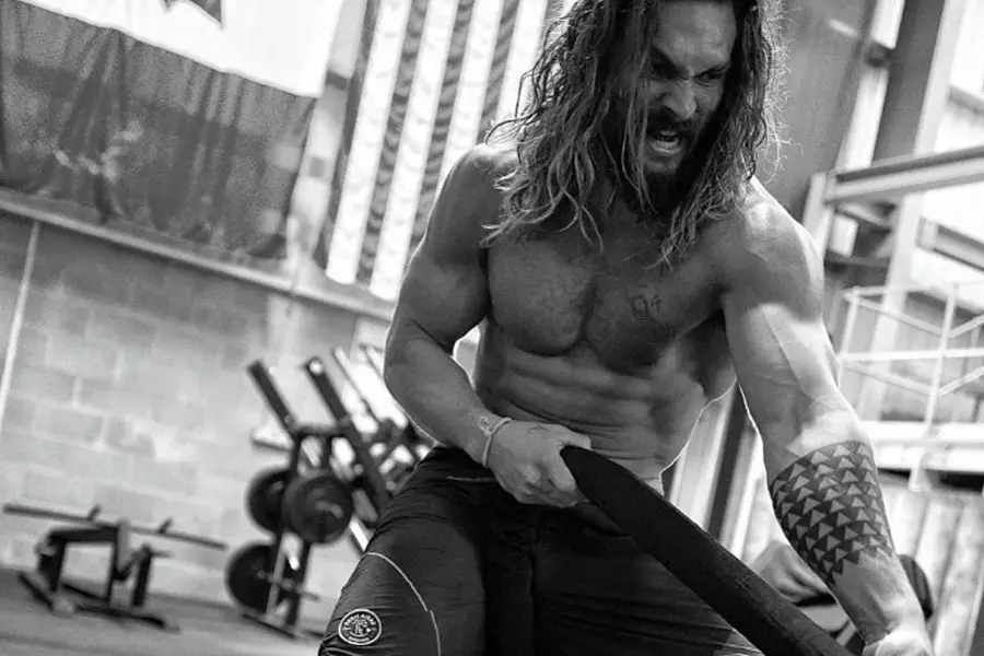 Jason Momoa Acquaman oo shaqeynaya