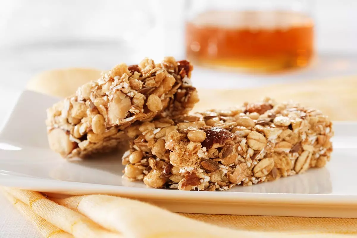 L-Aħjar Snacks b'Proteina Għolja għal On the Go Trail Mix