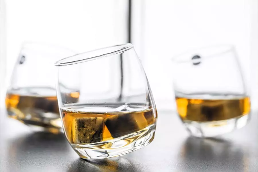 houpací sklenice na whisky sagaform
