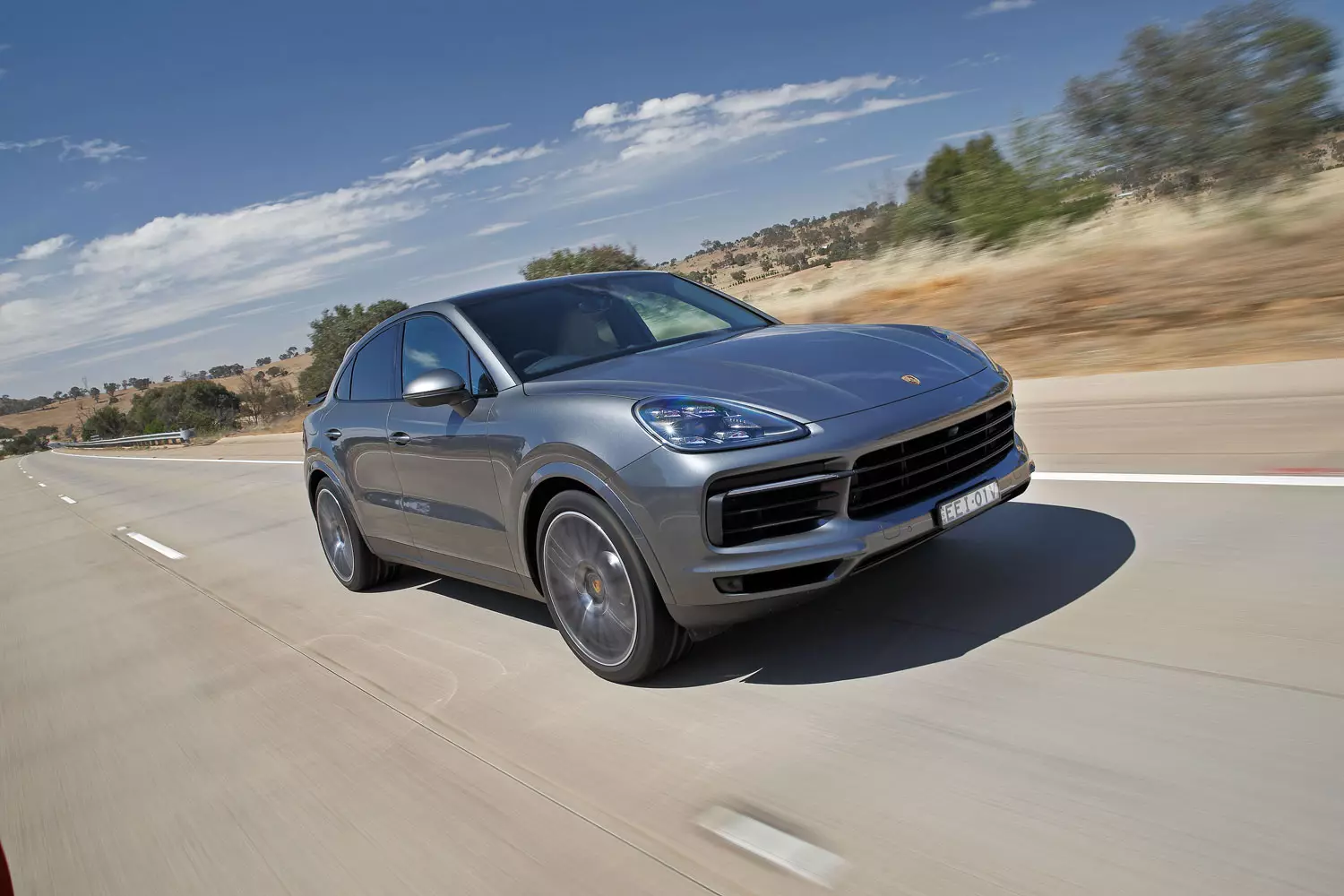 Susipažinkite su 2020 m. Porsche Cayenne Coupé 11249_2