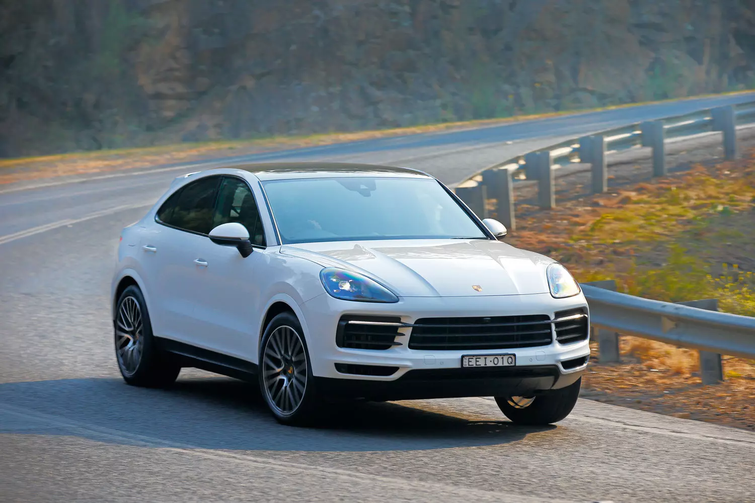 Susipažinkite su 2020 m. Porsche Cayenne Coupé 11249_8