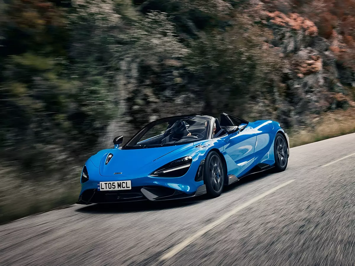 mclaren 765lt spider blue