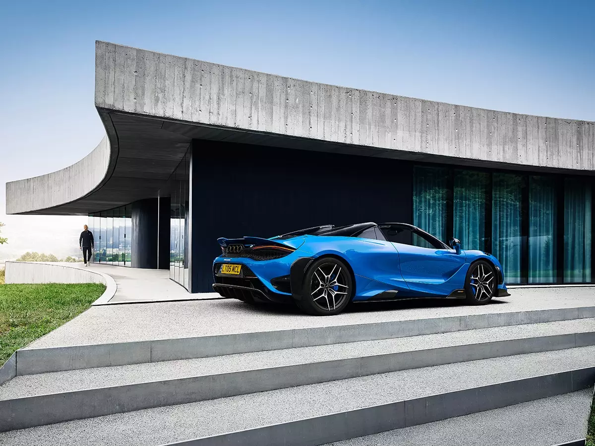 Ang mclaren 765lt spider blue side profile