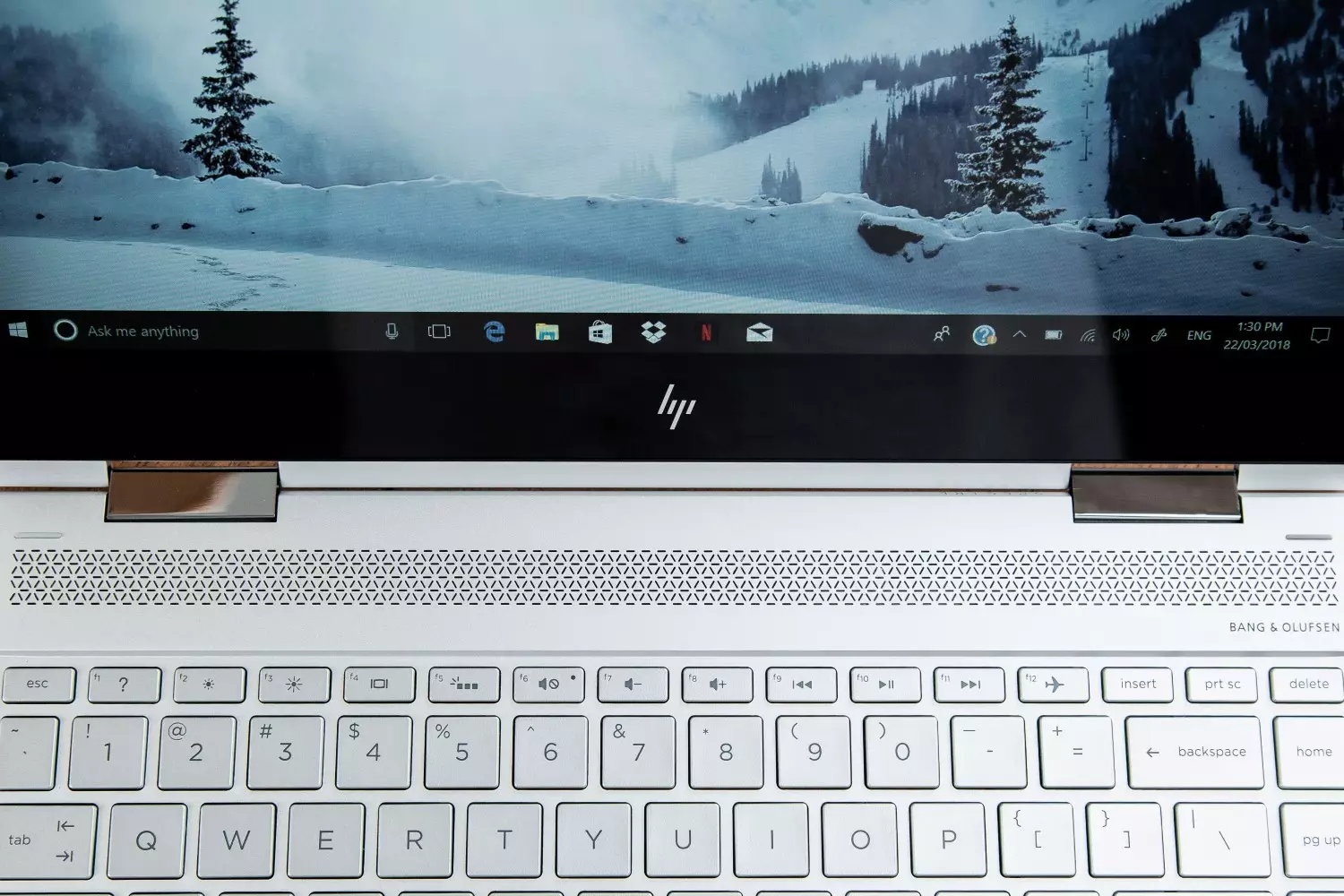 Vista de rendimiento del portátil convertible HP Spectre x360