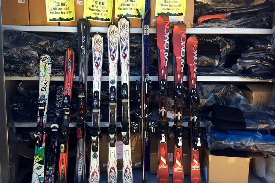 Ang snowbound sports usa ka espesyal nga retailer