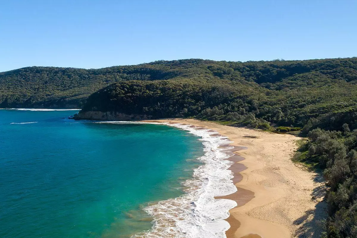 Vistas aéreas da praia da baía de Maitland