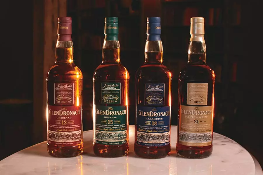 WINNE! In ultra-seldsume flesse GlenDronach 29-jier-âlde whisky wurdich $ 1,500 en in 'Kingsman'-filmûnderfining! 1350_2