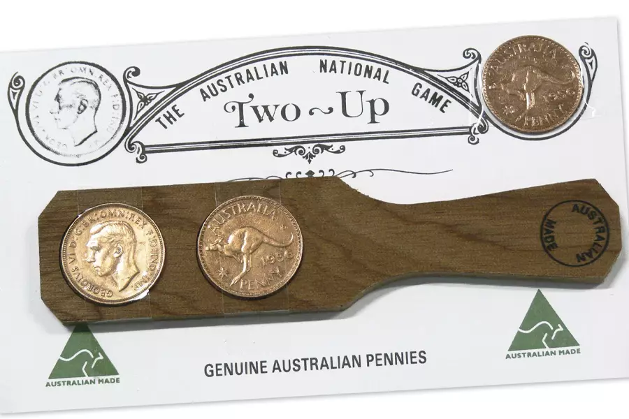 Wéi ze spillen Two-Up - Australian Mint Two-Up Set
