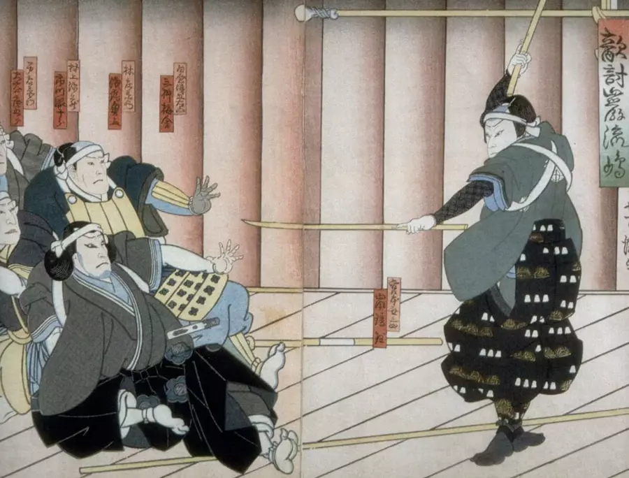 ninjo-opas ostamassa oikeaa katana-samurai-miekkoja