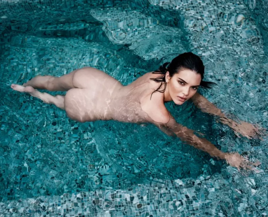 Kendall Jenner's Nude Photoshoot rau Proactiv 1539_4