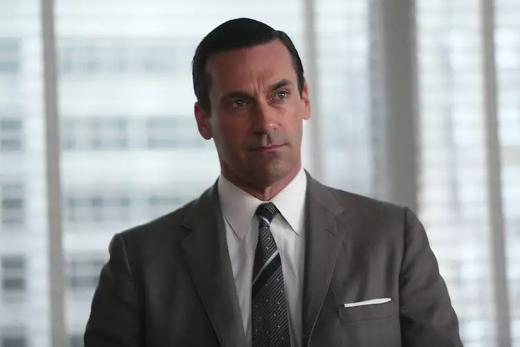 karakterin adamı don draper erkekler ayakta