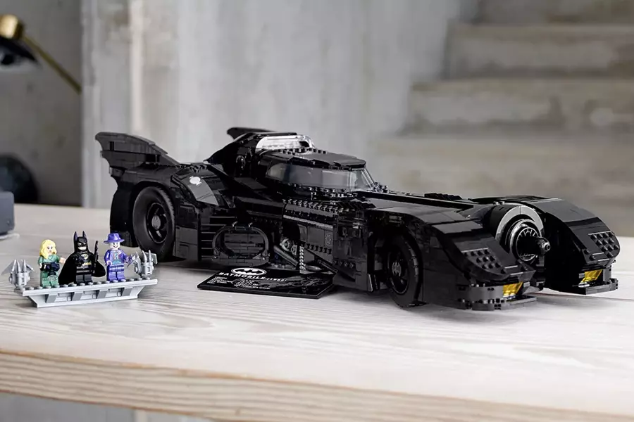 Mellores conxuntos de Lego para adultos - Kit de construción LEGO DC Batman 1989 Batmobile 76139