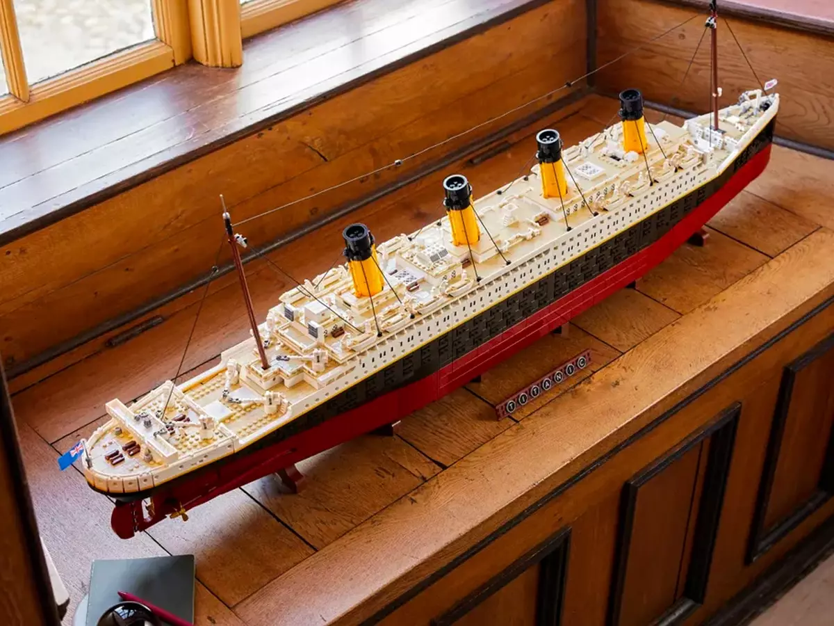 Lego titanic 4