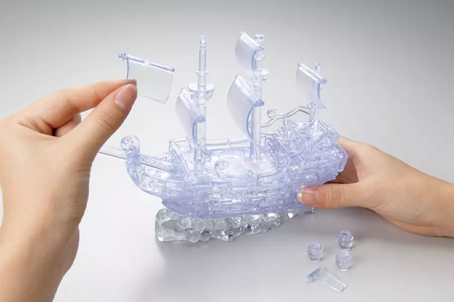 Najlepsze puzzle dla dorosłych - Kryształowy statek piracki 3D