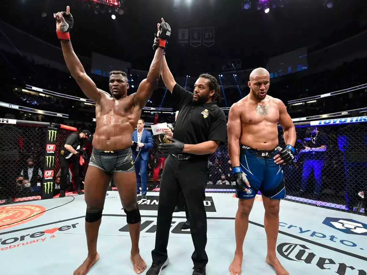 Francis Ngannou Ciryl Gane UFC 270