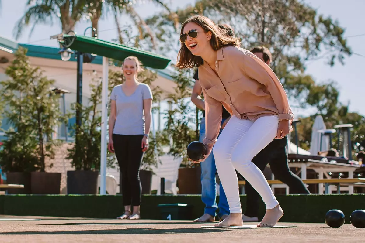 Sydney တွင် Barefoot Bowls အတွက် အကောင်းဆုံးနေရာများ The Greens North Sydney