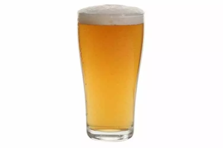 австралійське світле пиво блідо-золотистого кольору