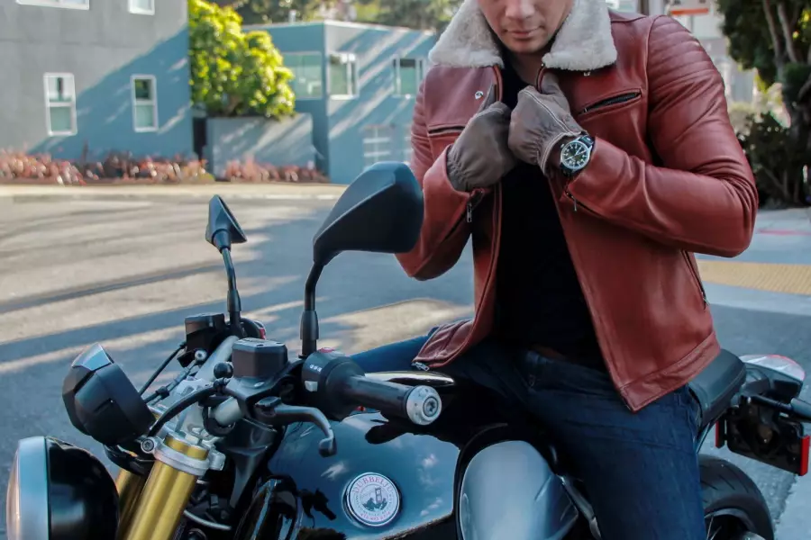 Ce Pilot Racer est le meilleur blouson de moto en cuir sur le marché 3244_1