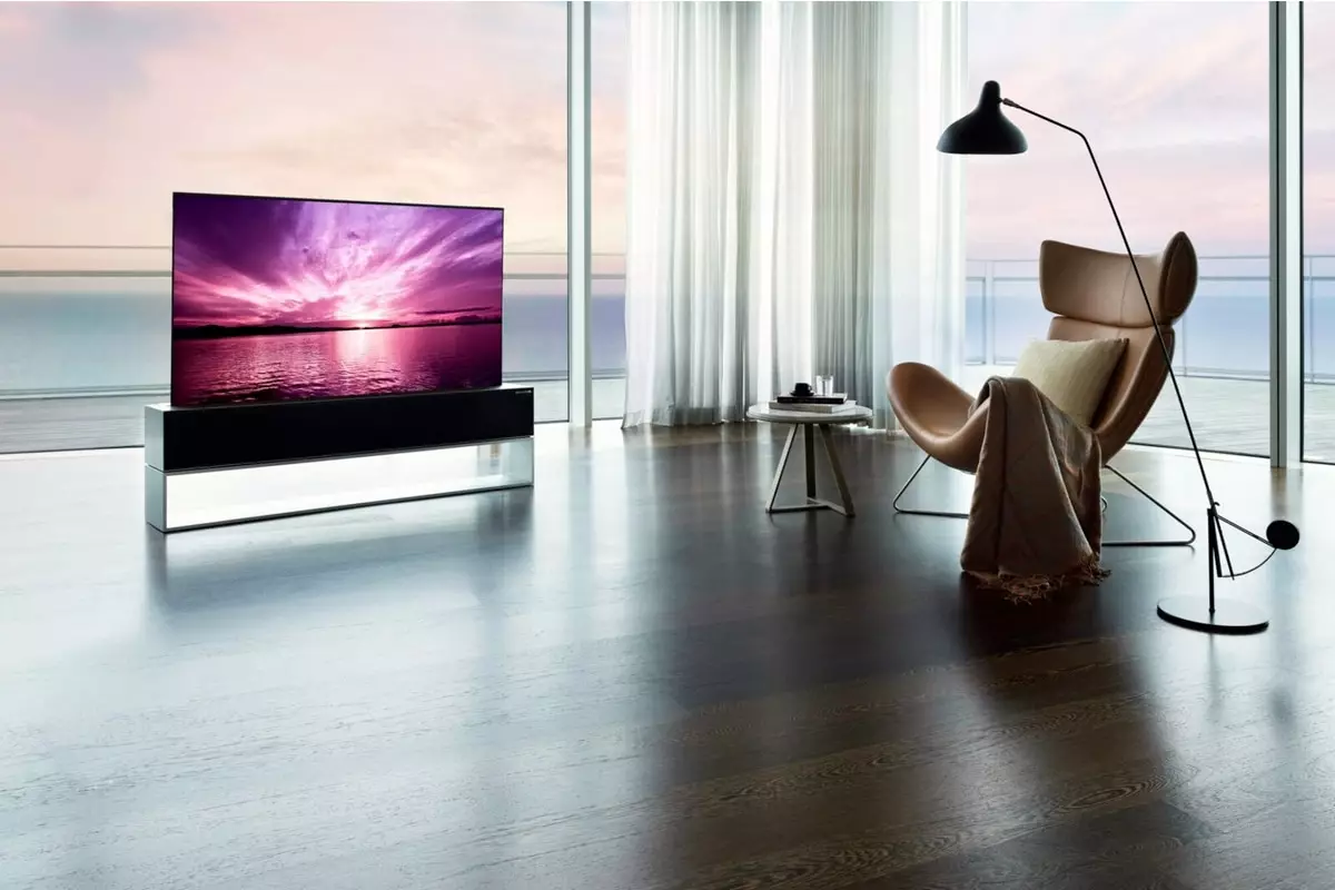 Lg r1 rollable tv 2