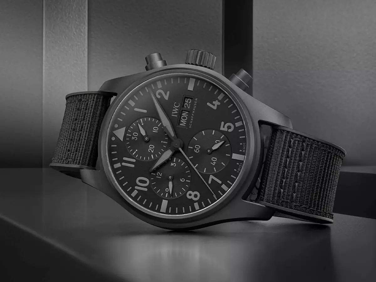 1 iwc pilots horloazje chronograaf 41 top gun ceratanium