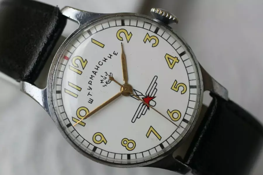 9 najlepších ruských hodiniek a sovietskych značiek hodiniek 3886_3