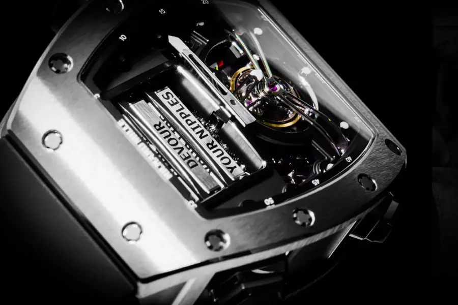 A Richard Mille RM 69 egy erotikus Tourbillon, amely piszkosul beszél 3940_6