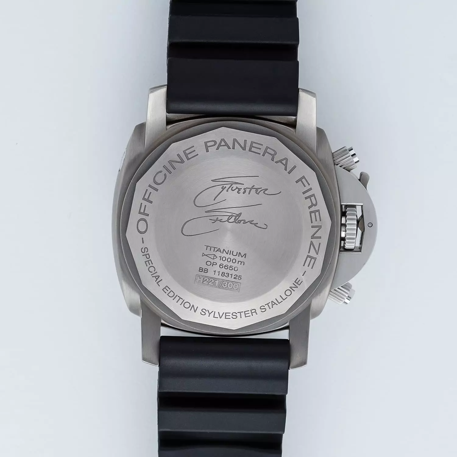 panerai analog reba inyuma