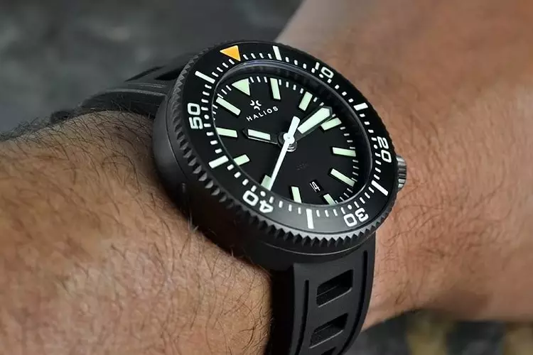 halios 1000m puck watch