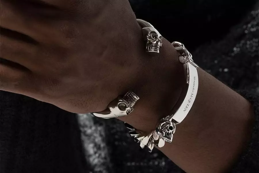 Alexander McQueen Twin Skull Bang-stila braceleto Kristnaska Donaca Gvidilo Eleganta Viro
