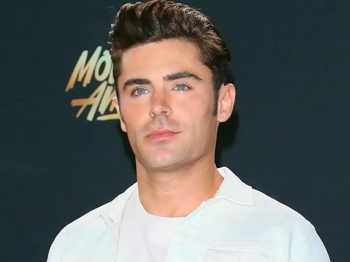 កាត់សក់ Pompadour zac efron