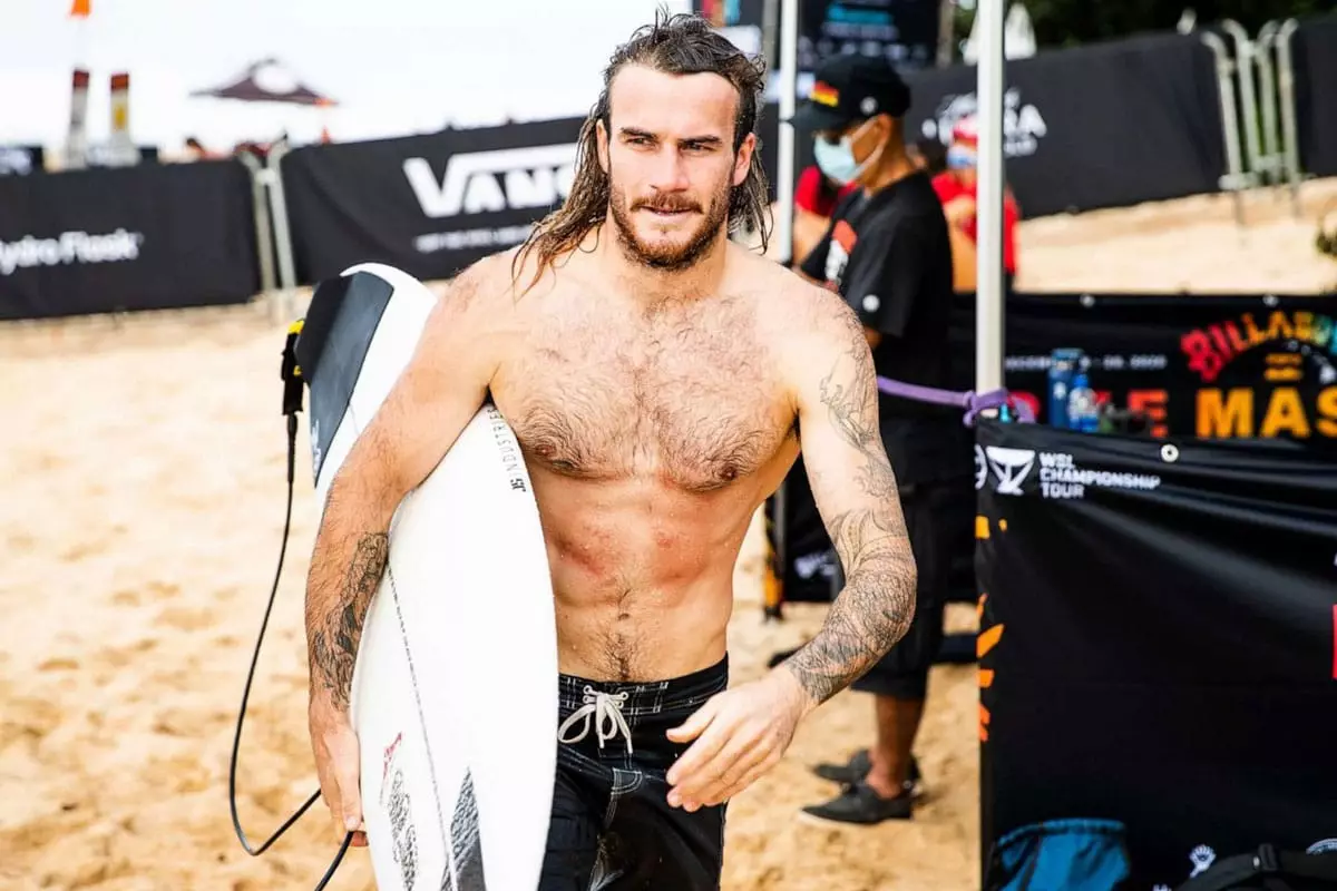 surfer mullet frisyr för män