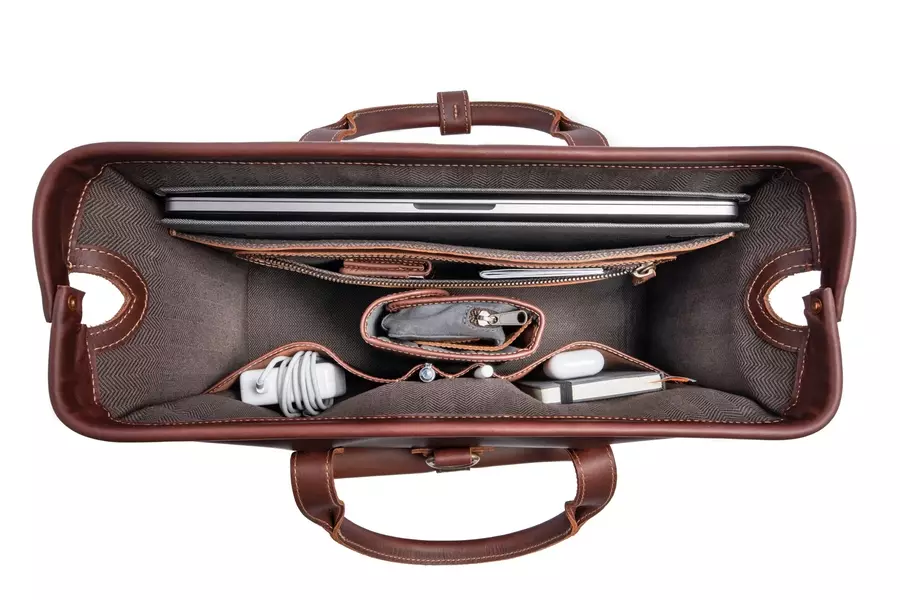 Pad & Quill Gladstone briefcase oscailte