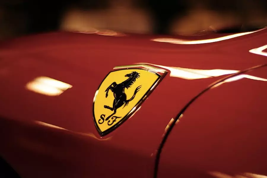 1 Marcas de luxo mais valiosas para 2020 - Ferrari