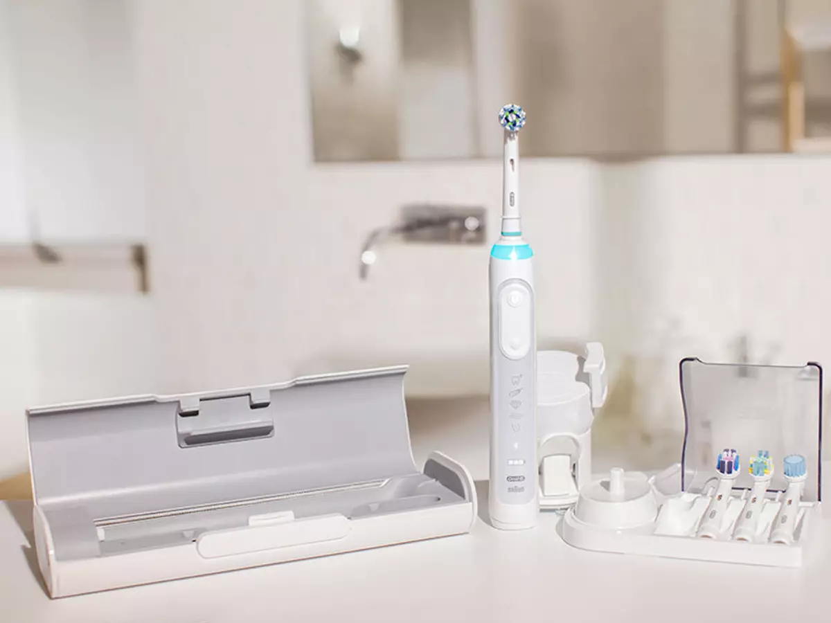 Oral B Genius 9000 Sikat Gigi Listrik