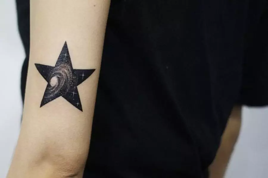 Meilleures idées de tatouage pour hommes - star Tattoo