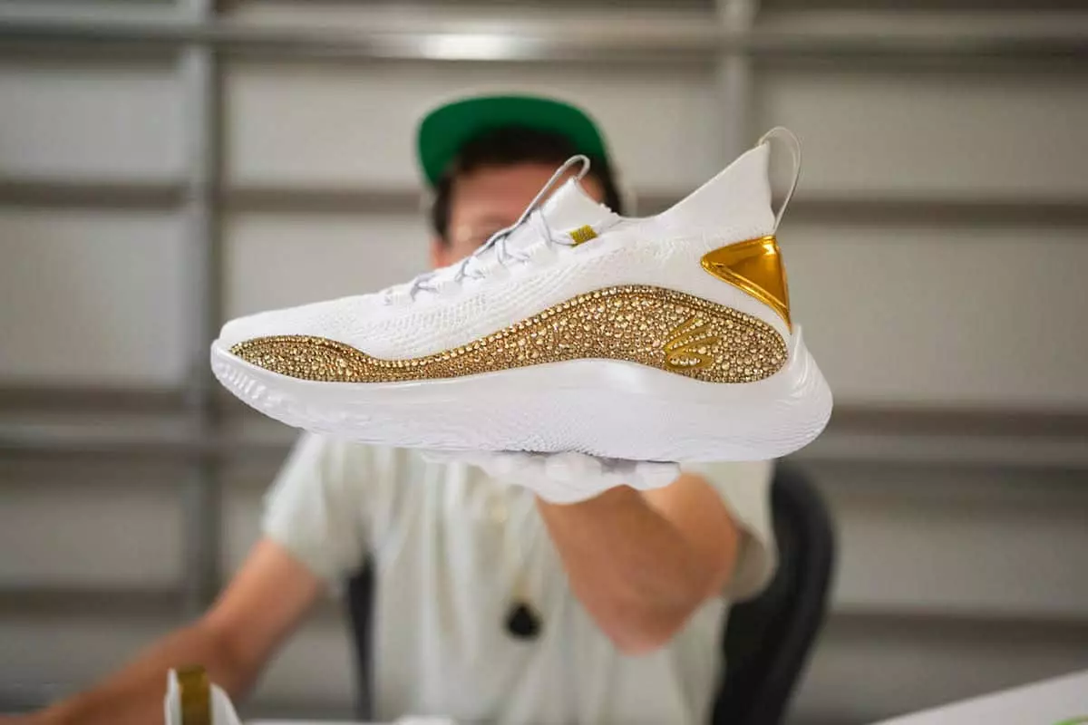 Under Armour 24k curry 8