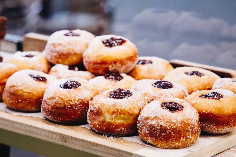 Sir Duke Cafe Na Donuts is Fearr i Melbourne