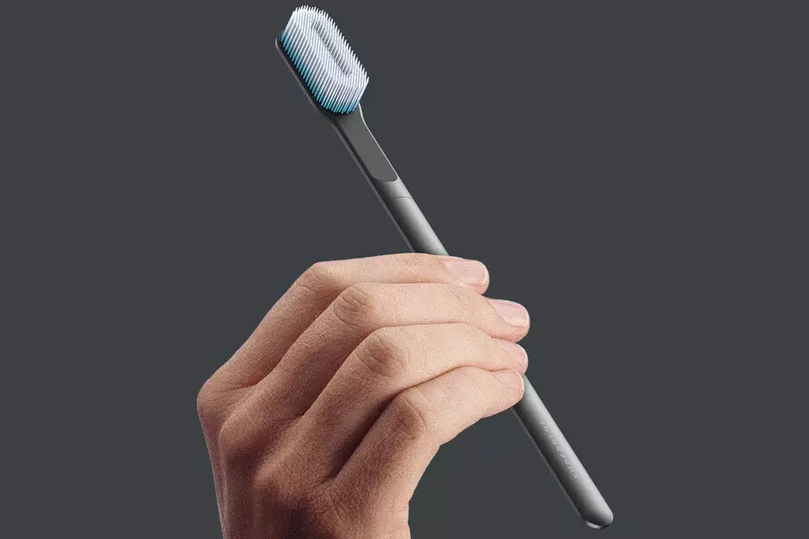 Dylan Fealtman Superblue एक डिजाइन टूथब्रश