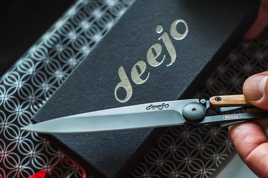 Deejo Pocket Knives ເຮັດສໍາລັບຂອງຂວັນວັນພໍ່ທີ່ສົມບູນແບບ 5212_2