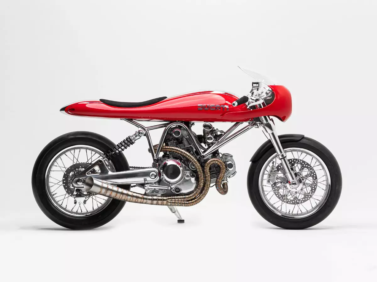 Бул бир жолку кайра жаралуу циклдери Ducati 1100 Fuse курууга 1000 саат кетти