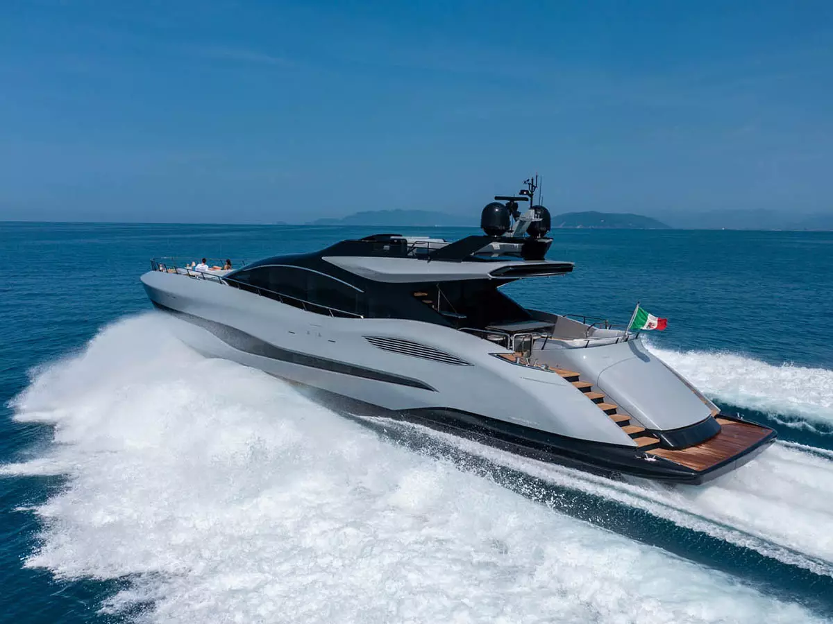 'Wedly Appreciated': Mangusta 104 REV Watercraft Sets Sail