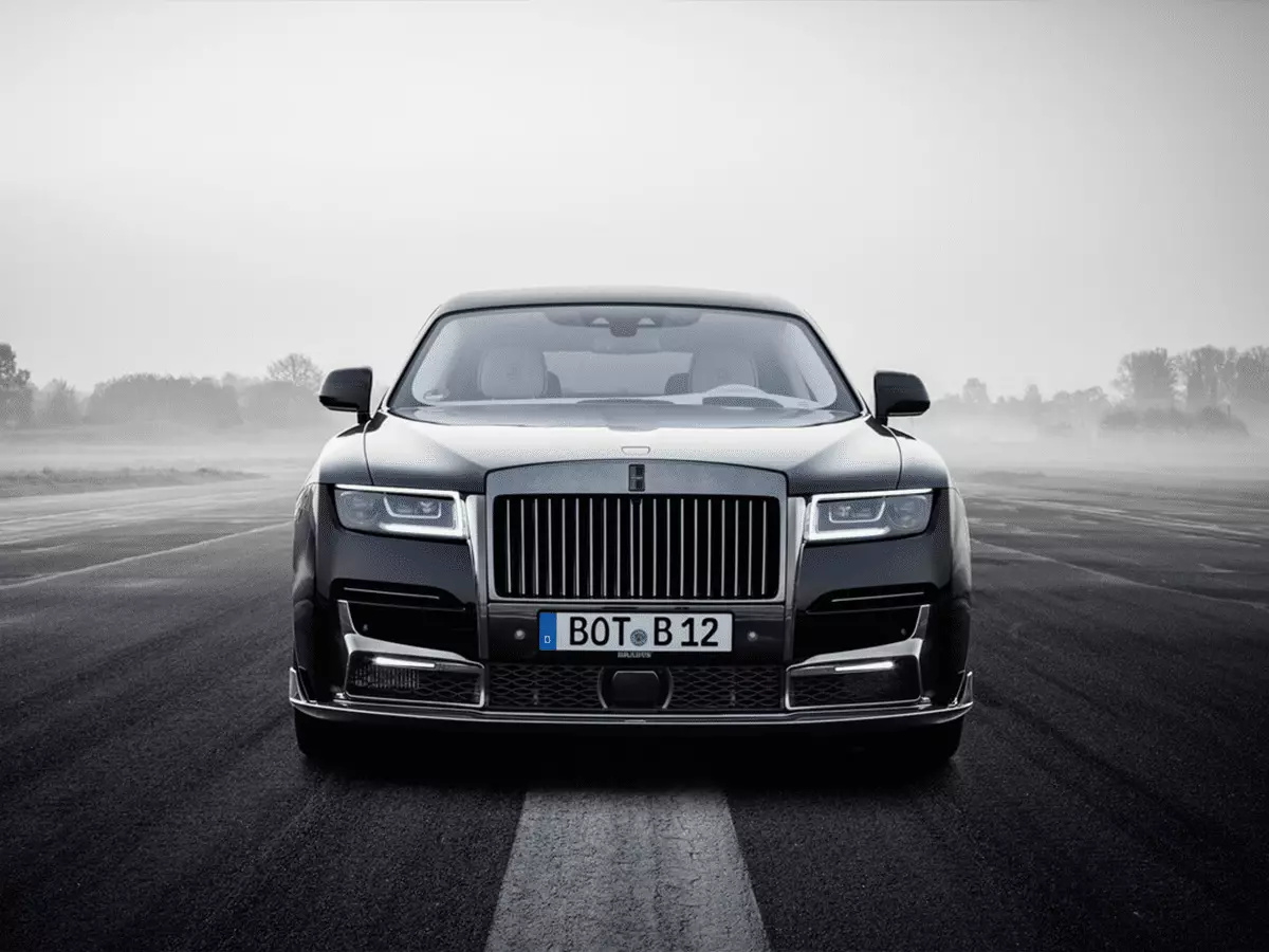 I-Brabus 700 esekelwe ku-rolls royce ghost front end