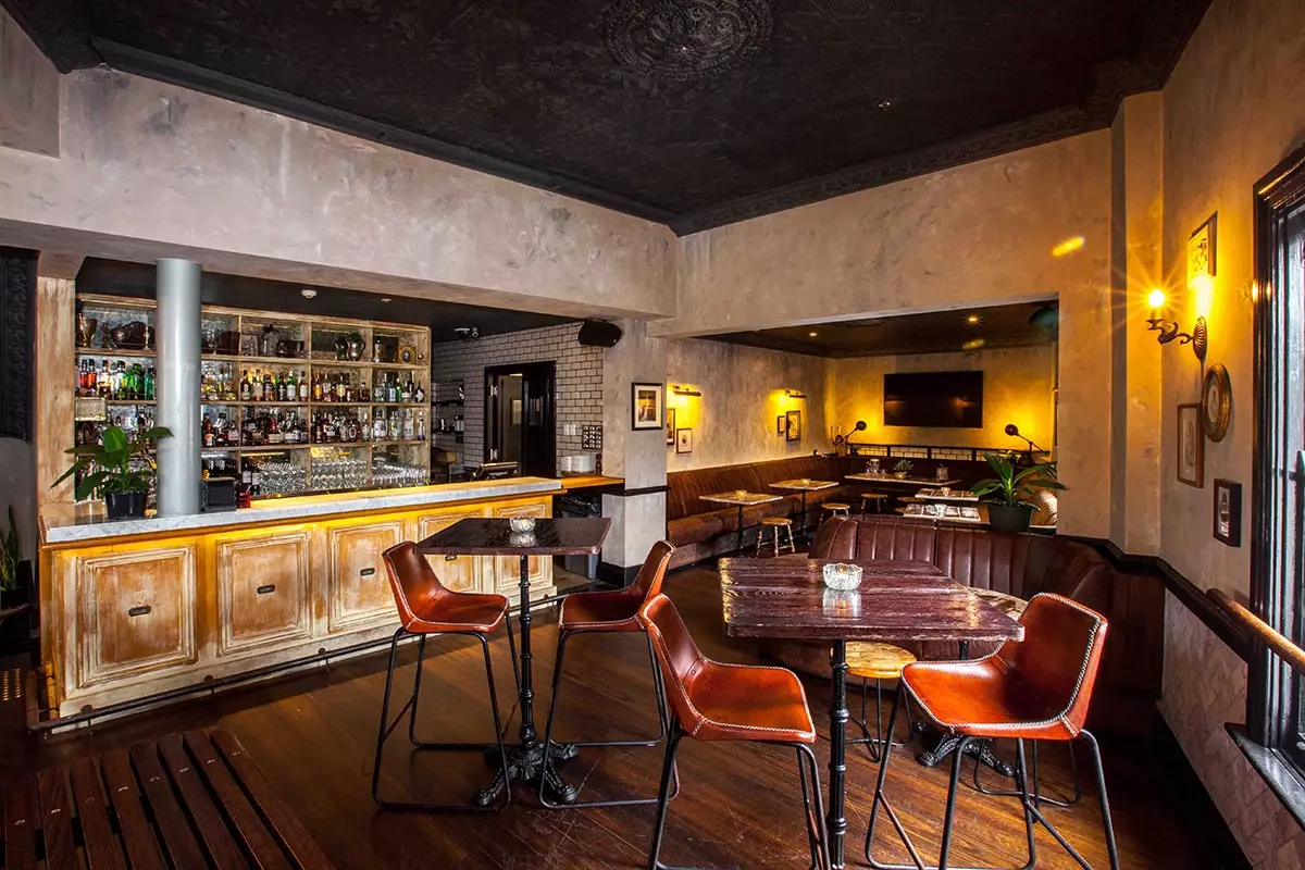 De beste Paddington-bars om het nachtleven te verkennen The Village Inn Paddington