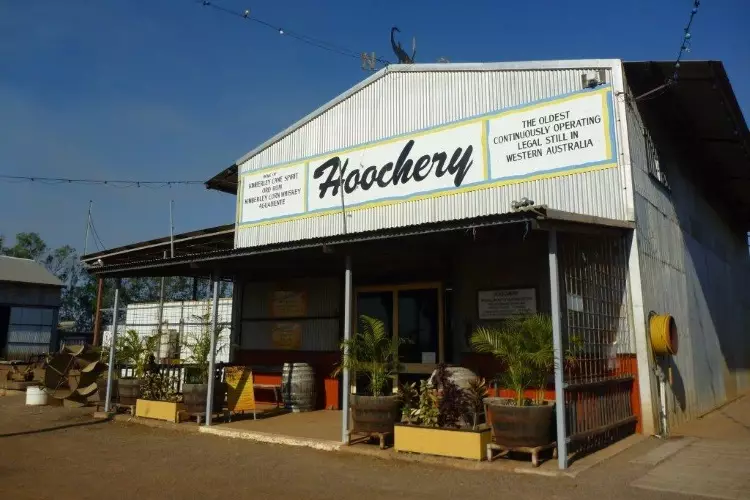 hoocery bar front view