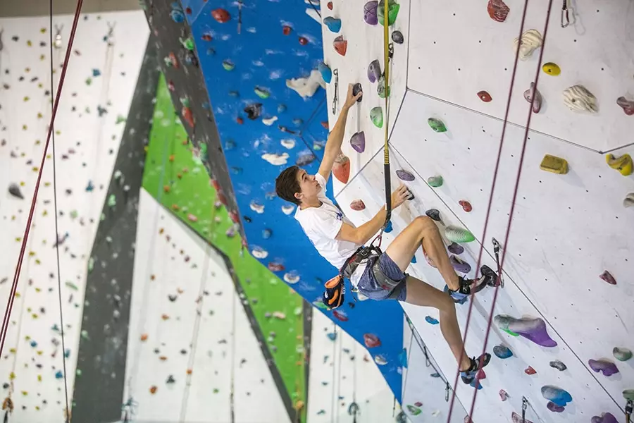 Crank Indoor Climbing Bouldering ndi Indoor Rock Climbing Brisbane